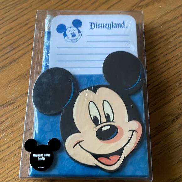 Disney | Office | Disneyland Magnetic Memo Holder Pad 2 Pencils Mickey ...